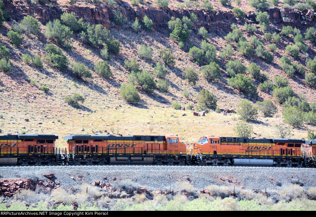 BNSF 7154